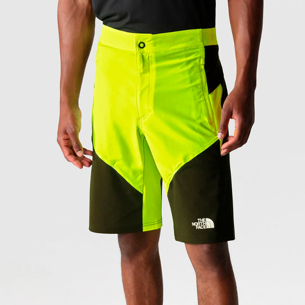 THE NORTH FACE - Pantaloncino Felik color block nero e giallo fluo su ...