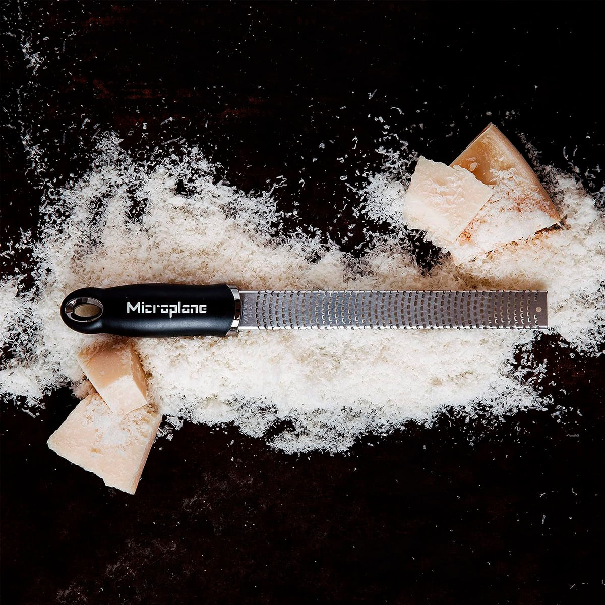 Microplane - Classic Premium Black rasp grater on Arteni Shop