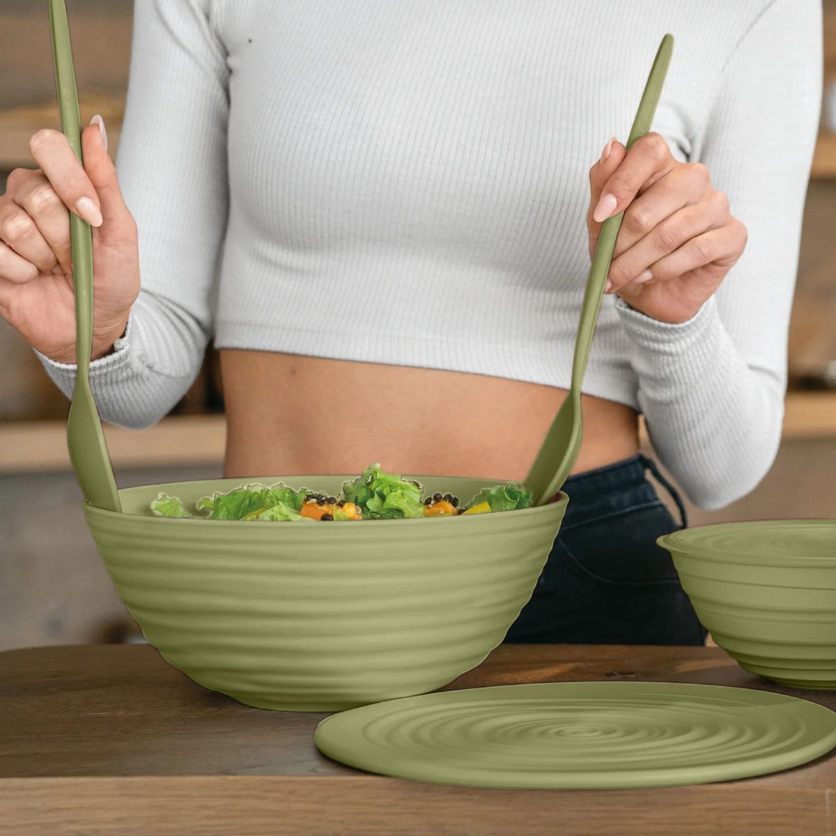 Guzzini - Tierra XL green bowl with lid on Arteni.it