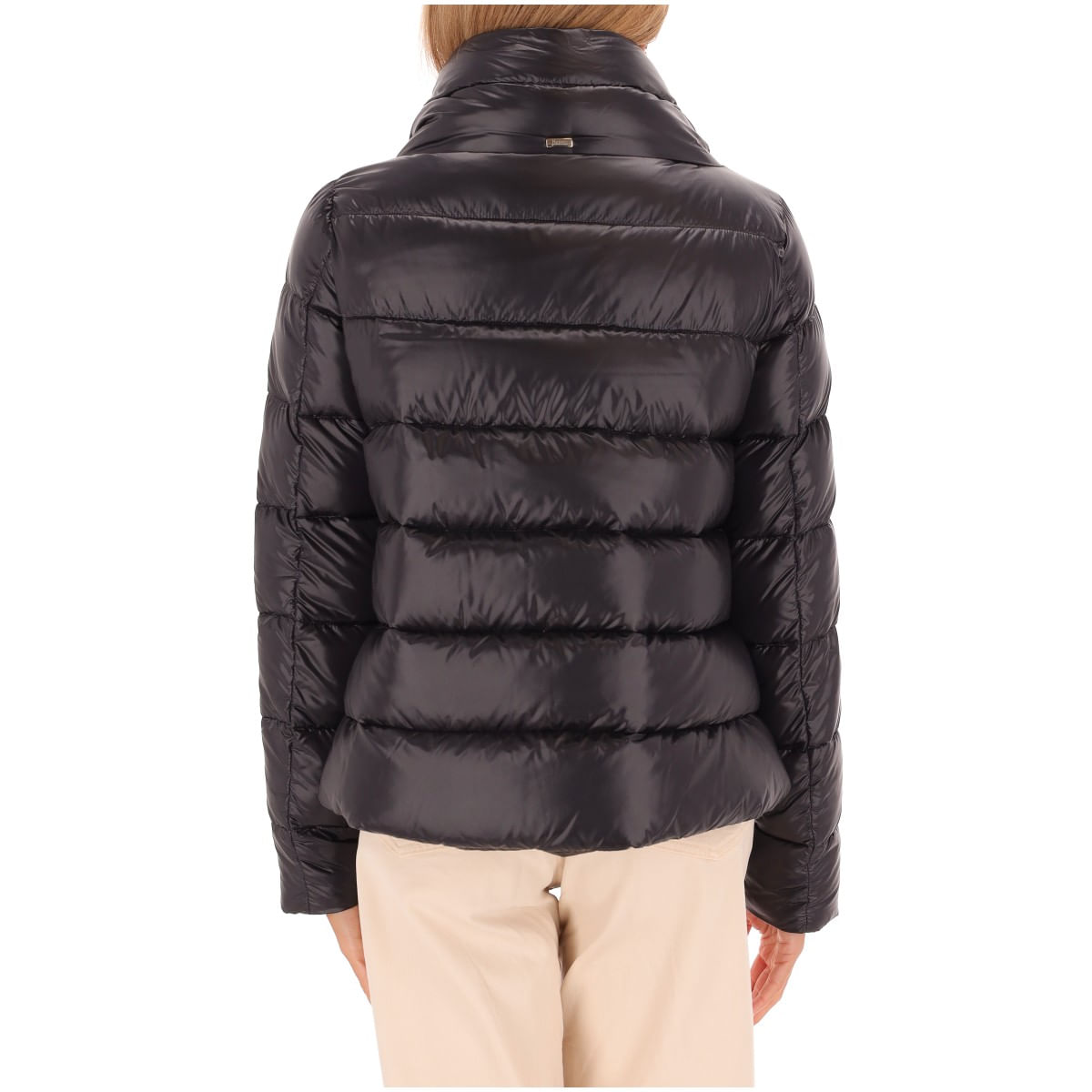 Herno - Giubbotto in Nylon Ultralight nero con bottoni ai lati su Arteni.it